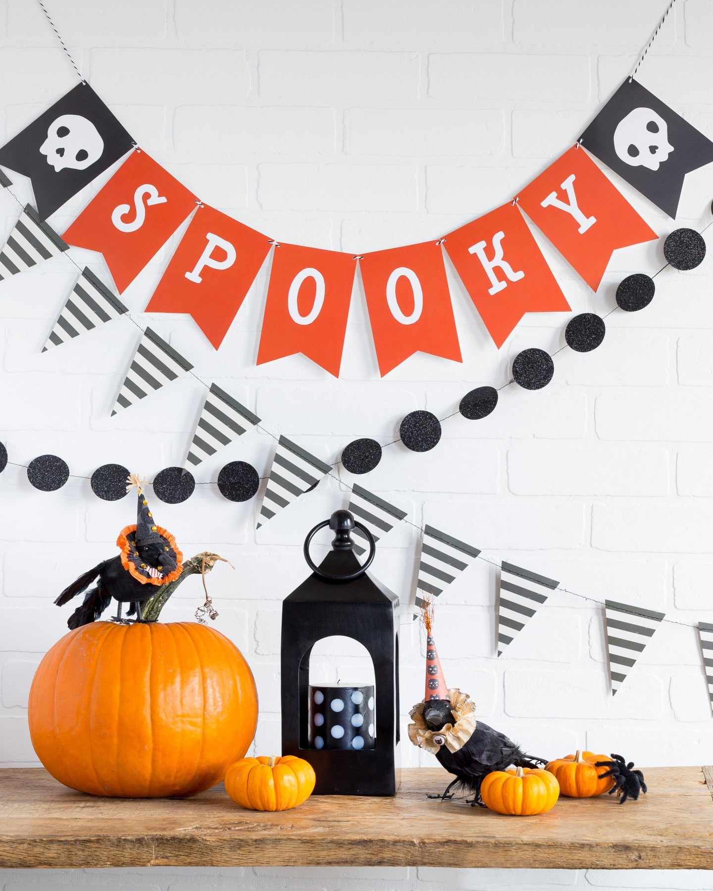 Fun Halloween Party Decor Free Printable "Spooky" Banner|My Mind's Eye.
